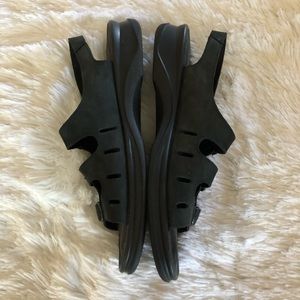 Clarks | Shoes | Clark Springers Suede Sandals Size 2 | Poshmark